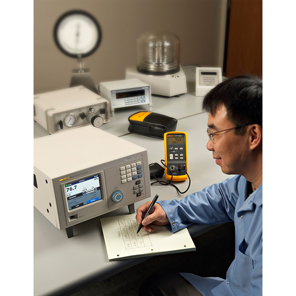 PPC4 Pressure Controller / Calibrator - Cameron Instruments